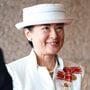 雅子さま　堂々たる紅の「皇后旗」をはためかせた瞬間　金糸の「菊」は30万円【ナイチンゲール記章授与式】