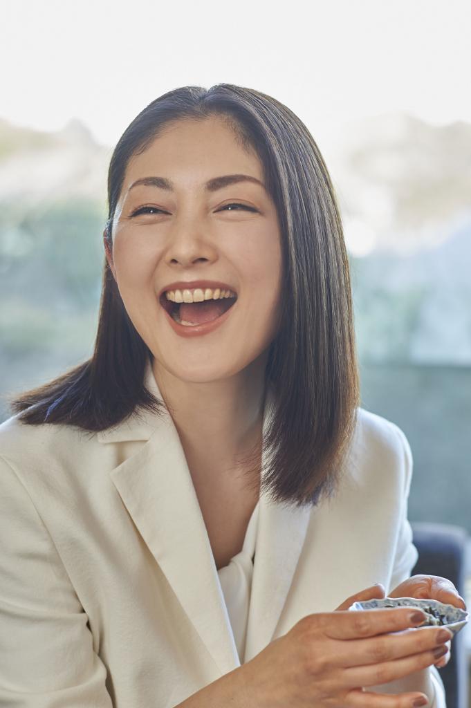 写真・図版(2枚目) 常盤貴子さんの定番ルーティンは「役抜き」旅 香港・上海で出会った健康法は? Aera Dot アエラドット